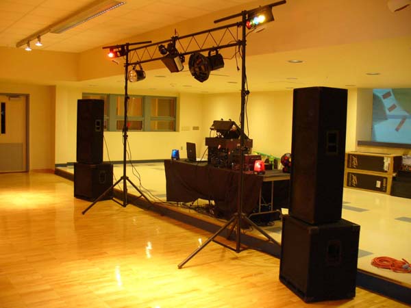 Neon Moon Entertainment Springfield's premier DJ Service